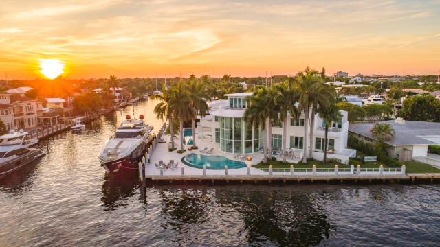 Freeform Infinity Edge Pool with Lap Pool/Spa with Fire Bowls in Ft ...