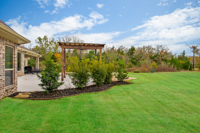Freeform pool, Water Feature, Sun Shelf, Fire Pit and Pergola - Piscine ...