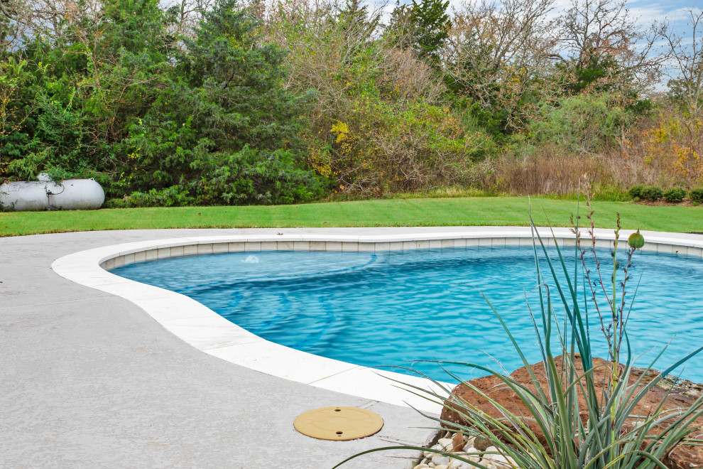 Freeform pool, Water Feature, Sun Shelf, Fire Pit and Pergola - Pool ...