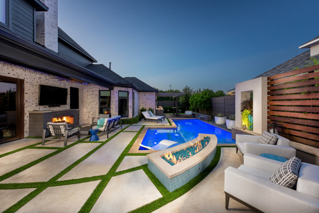 Frisco The Lakes Modern Swimming Pool Outdoor Kitchen Modern