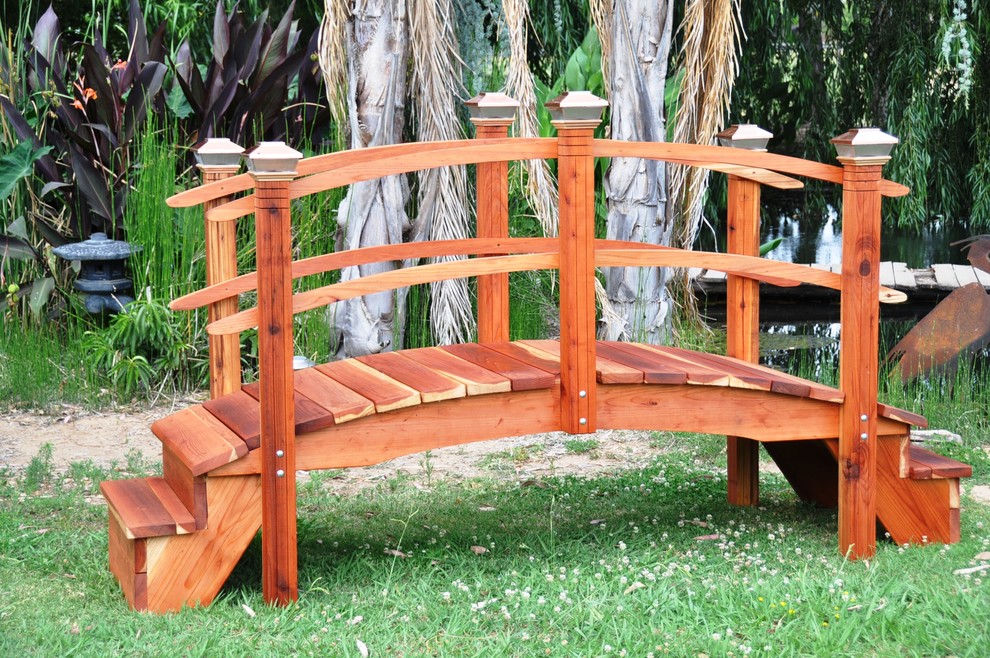 Garden Bridge - Modern - Pool - Perth - by Redwood Garden Bridges | Houzz