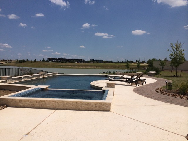 Geometric Pool with Raised Beam Water Feature Wall - Classique ...