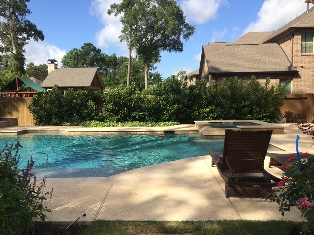 Geometric Pool with Raised Beam Water Feature Wall - Swimming Pool ...