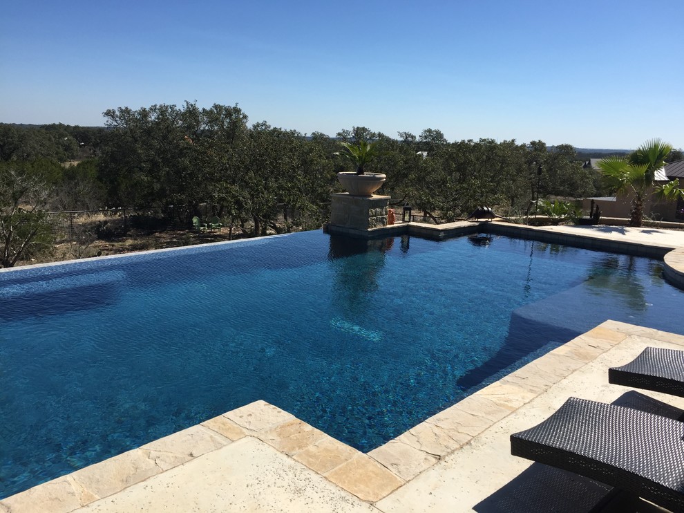 Geometric Pool with Sun shelf and large negative edge - Modern - Pool ...
