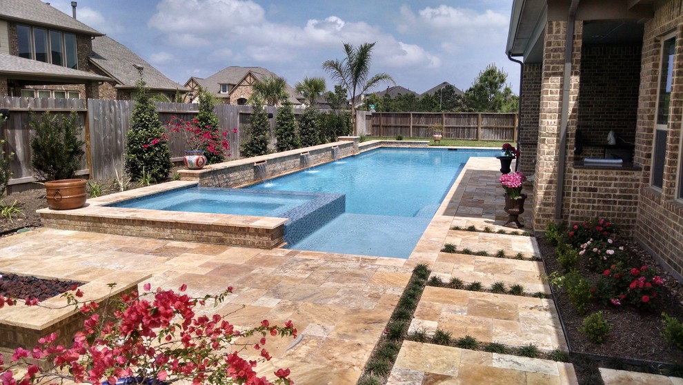 Geometric Pools with Raised Beam Water Feature Wall - Swimming Pool ...