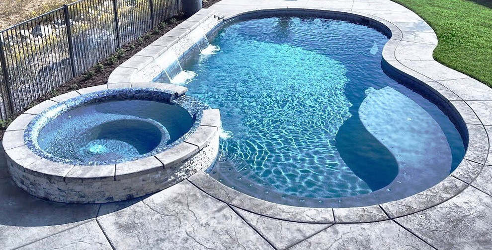 Glass Tile Neck Roll Spa - Pool - Sacramento - by Sharpe Design Pools ...