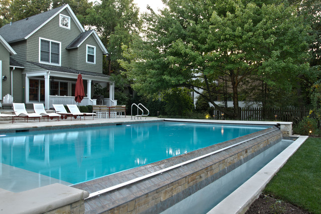 Glencoe, IL Vanishing Edge Swimming Pool with Auto Cover - Moderno ...