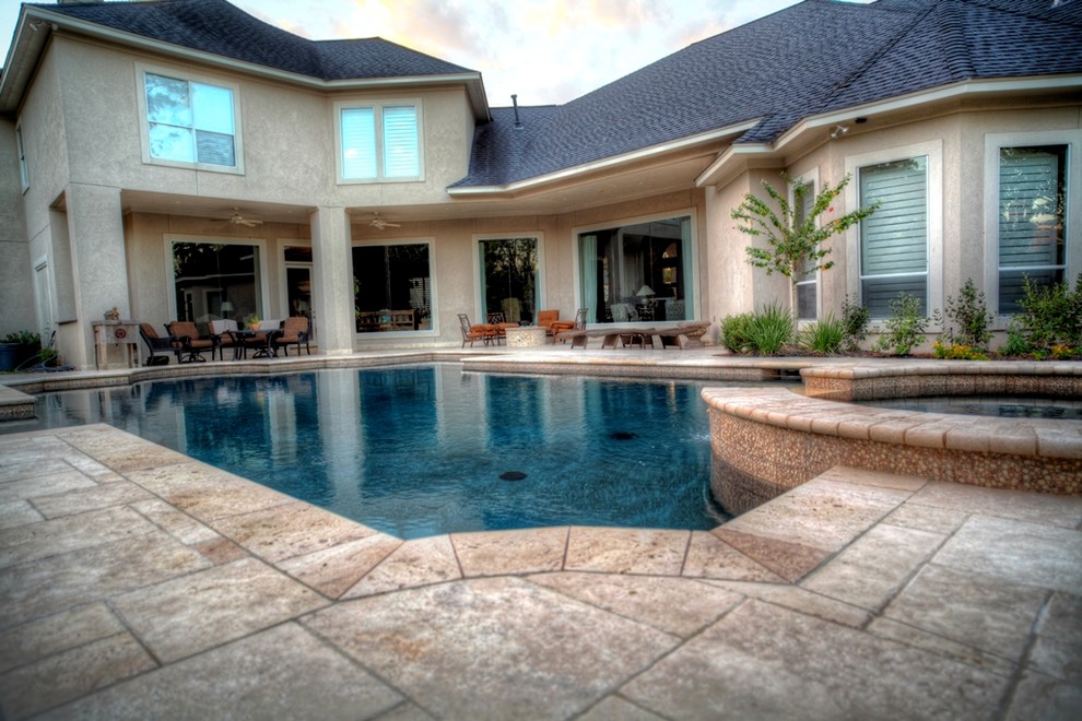 Grecian / Roman style pool 2 with spa - leh - Contemporary - Pool ...