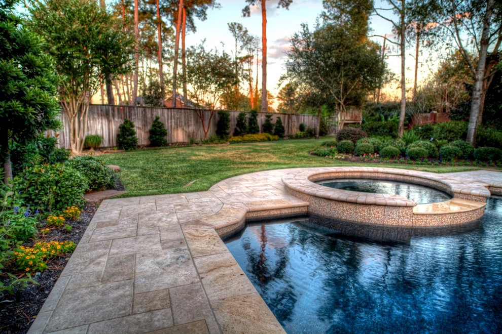 Grecian / Roman style pool 2 with spa - leh - Contemporary - Pool ...