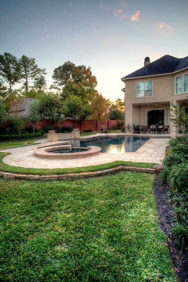 Grecian / Roman style pool 2 with spa - leh - Contemporary - Pool ...