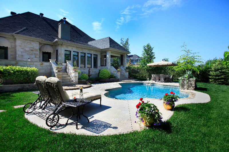 ground pools - Transitional - Pool - Montreal - by Le Groupe Maître ...
