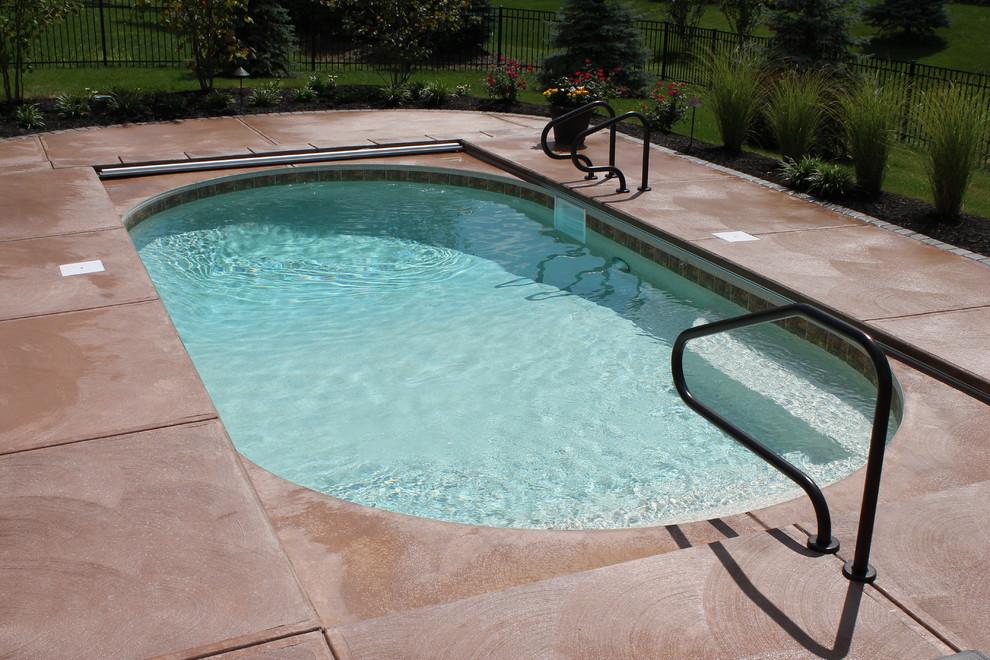 Hand Rails & Ladders - Modern - Pool - Indianapolis - by Angie's Pool ...