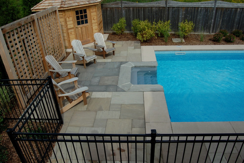 Hilliard - Traditional - Pool - Toronto - by Earthscape - Landscape ...