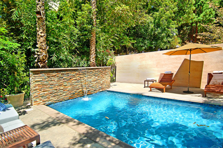 Hollywood Hills Hideaway Pool - Pool - Los Angeles - by User | Houzz