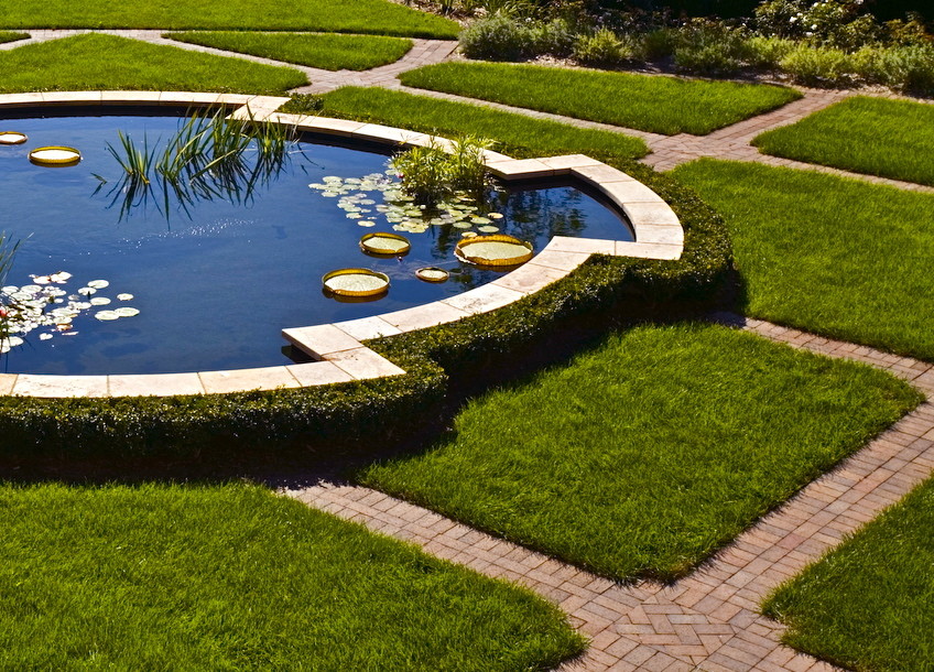 Howard Roberts - Mediterranean - Pool - New York - by Liquidscapes | Houzz