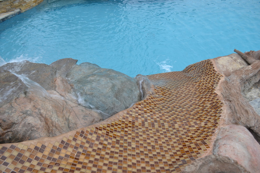 Hybrid Swimming Pool - Saline, MI - {DEV} - Tropical - Pool - Detroit ...