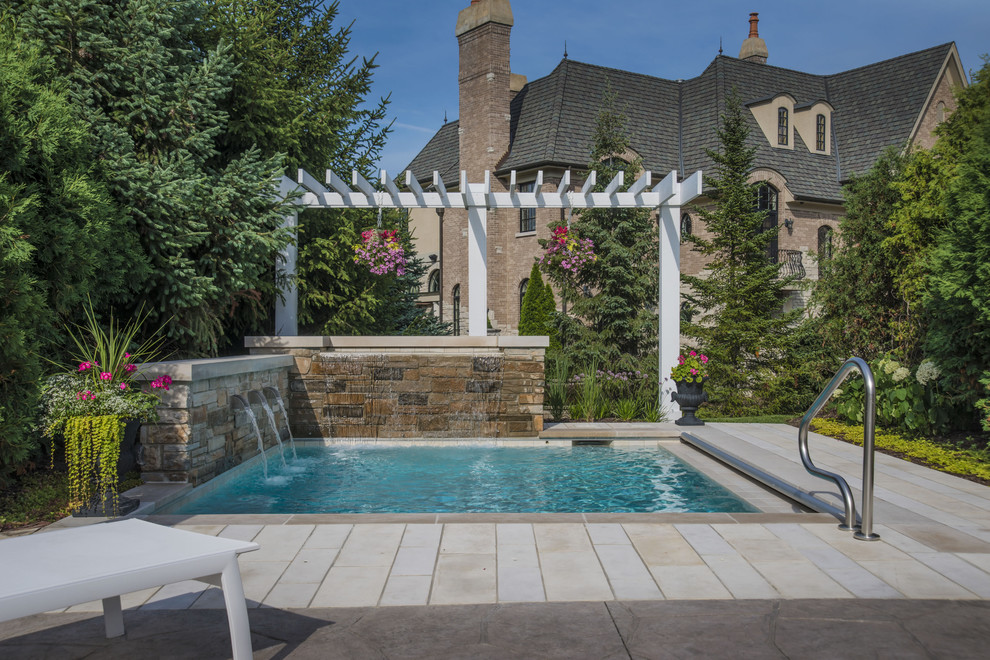 Hydrotherapy Pool with Water Features - Pool - Chicago - by Platinum ...