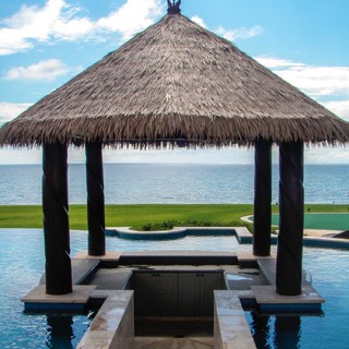 In-Pool Tiki Bar, Florida - Tropical - Pool - Miami - by The Tiki Hut ...