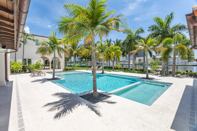Infinity Edge Pool With Custom Stepping Stones in Miami Beach - Pool ...