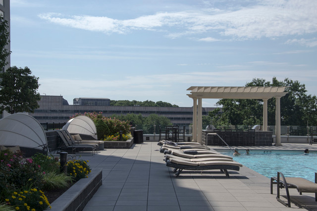 Infinity Harbor Point - Swimming Pool & Hot Tub - New York - by MG New ...