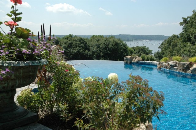 Infinity Pool Landscaping (Cove Neck/NY): - Pool - New York - by Deck ...