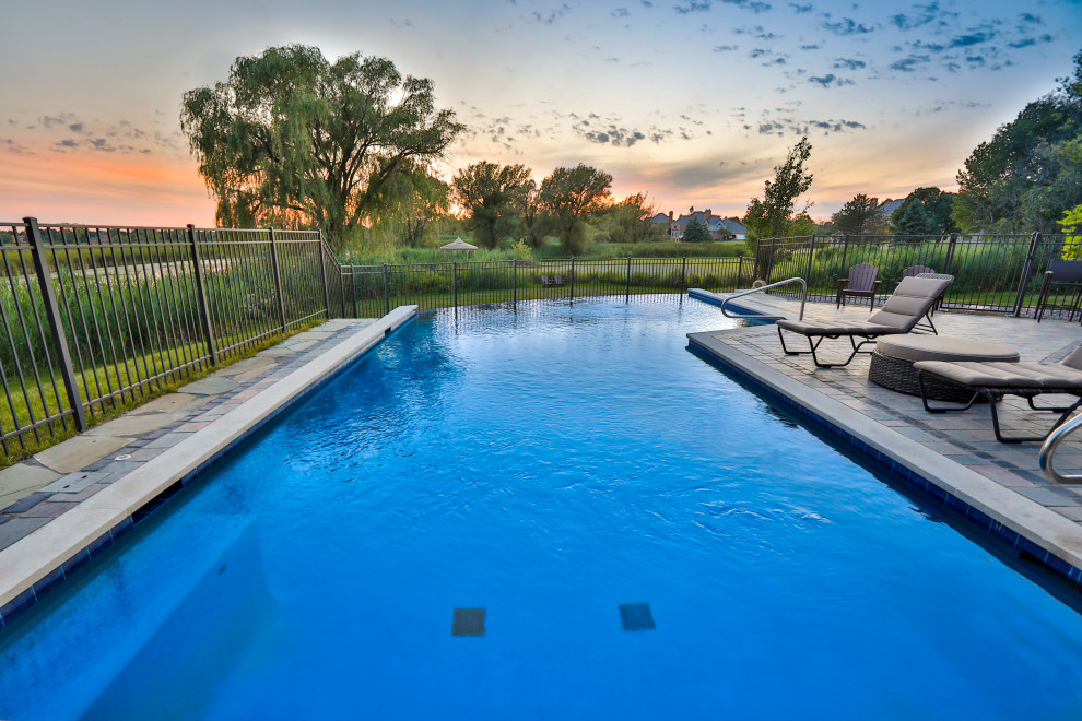 Inverness Infinity Pool - Traditional - Pool - Chicago - by Platinum ...