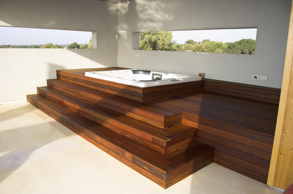 Jacuzzi - Pool - Vancouver - by Mazin Millwork | Houzz