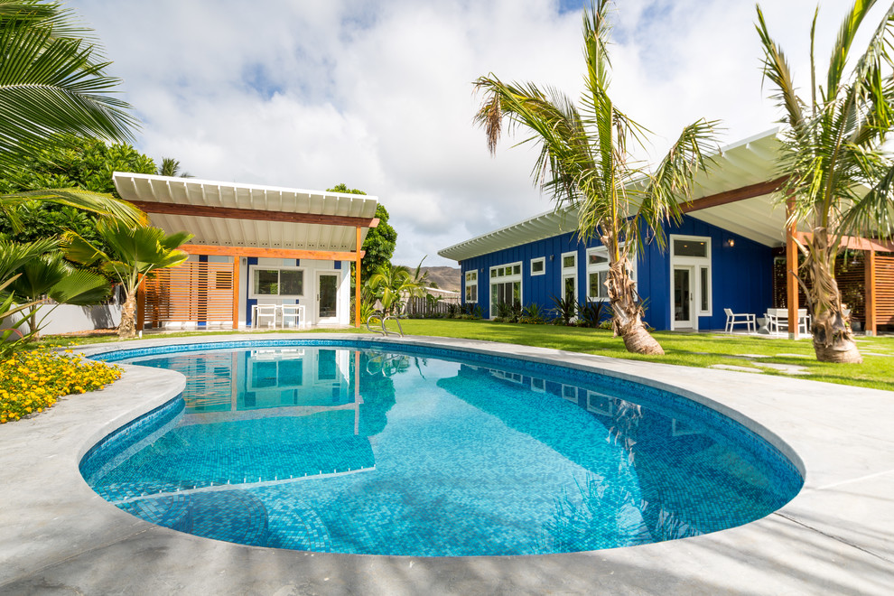 Kailua Beach House (exterior views) - Coastal - Swimming Pool & Hot Tub ...