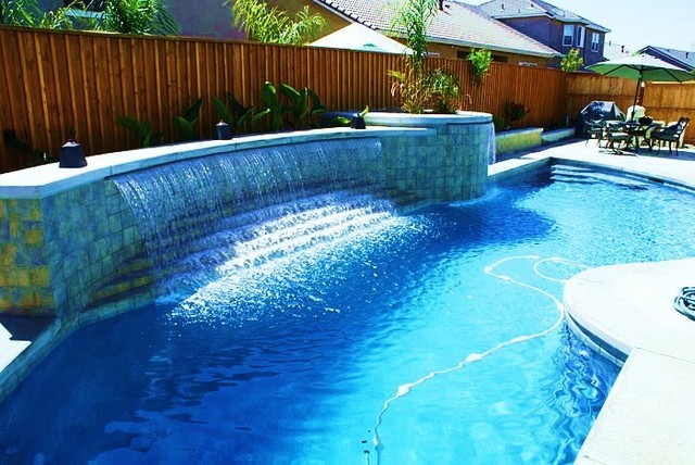 KB Custom Pools - Contemporain - Piscine - Austin - par KB Custom Pools ...