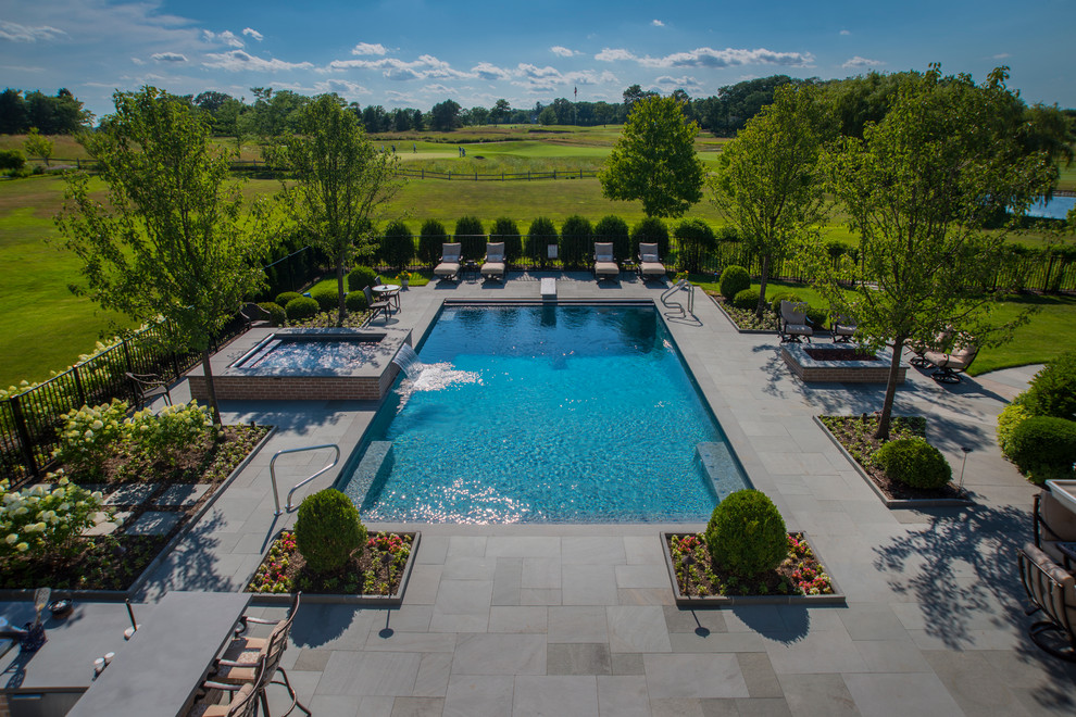 Lake Forest, IL Swimming Pool With Full Steps and Raised Spa With Sheer ...