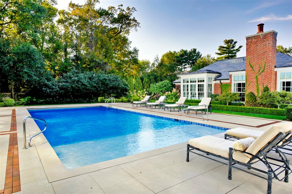 Lake Forest, IL Swimming Pool with Massive Thermal Shelf - Traditional ...