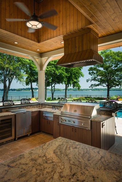 Lake Living: 13000 Sq Ft Renovation & Addition - Clásico - Patio ...