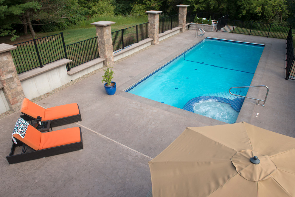 Lap Lane - Contemporary - Pool - Cedar Rapids - by Pool Tech | Houzz