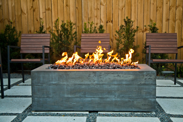 Linear Timber Texture Fire Feature - Modern - Pool - Jacksonville - by ...