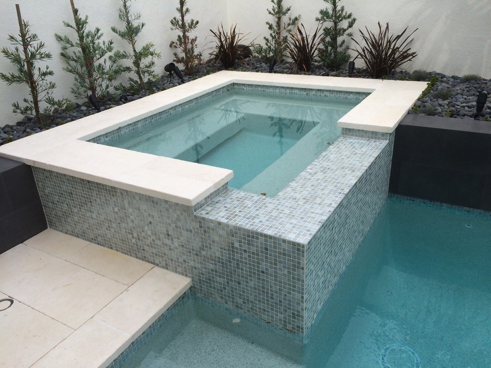 Long Beach - Contemporary - Pool - Los Angeles - by Aqua-Link Pools and ...