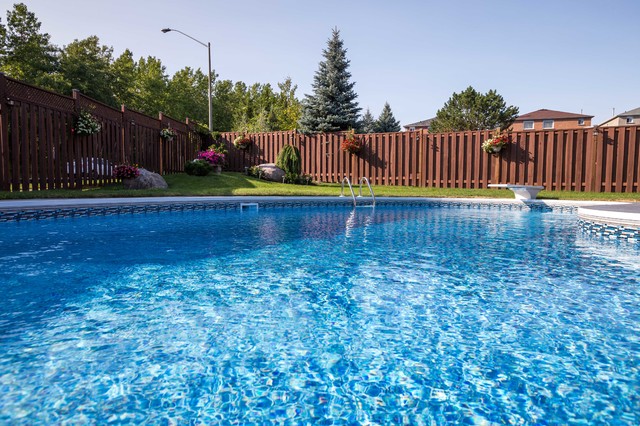 Marner-Dias Pickering Vinyl Pool Renovation - Moderne - Piscine ...