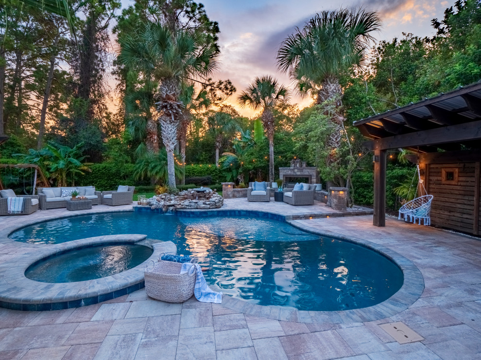 Maynard 2 - Tropical - Pool - Jacksonville - by Pratt Guys | Houzz