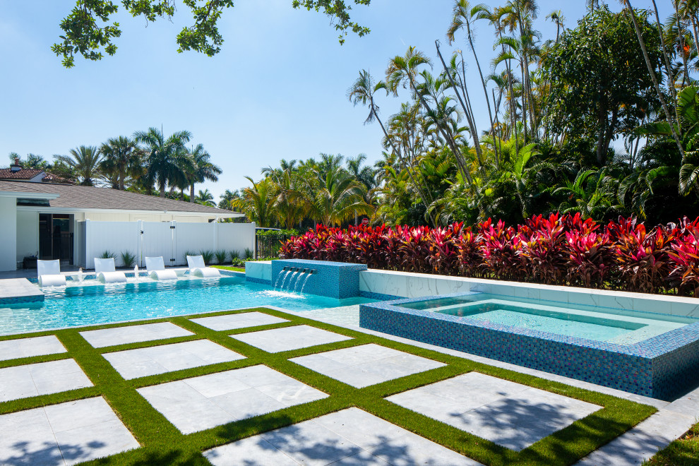 Mid-Century Ranch Reinvented - Modern - Pool - Miami - by Knaak Design ...