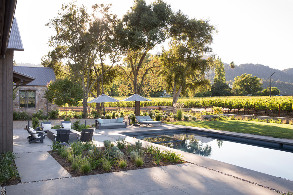 Modern Farmhouse - Farmhouse - Pool - San Francisco - by Strata ...