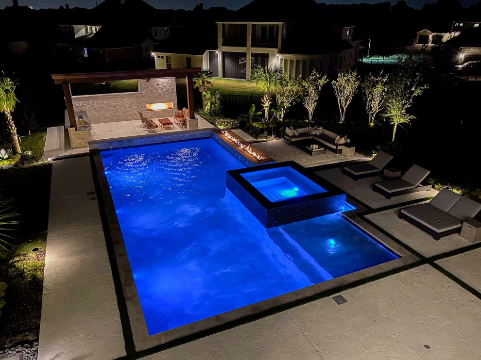 Modern Hillside Pool with Fire and Water Features - Modern - Pool ...