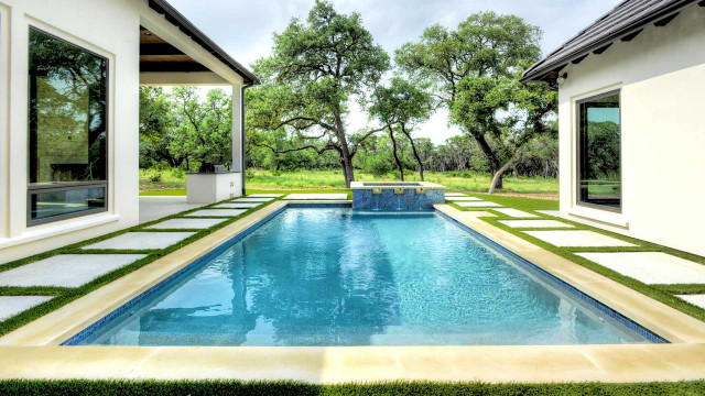 Modern, Linear Pool and Spa - Modern - Pool - Austin - by Infinity ...