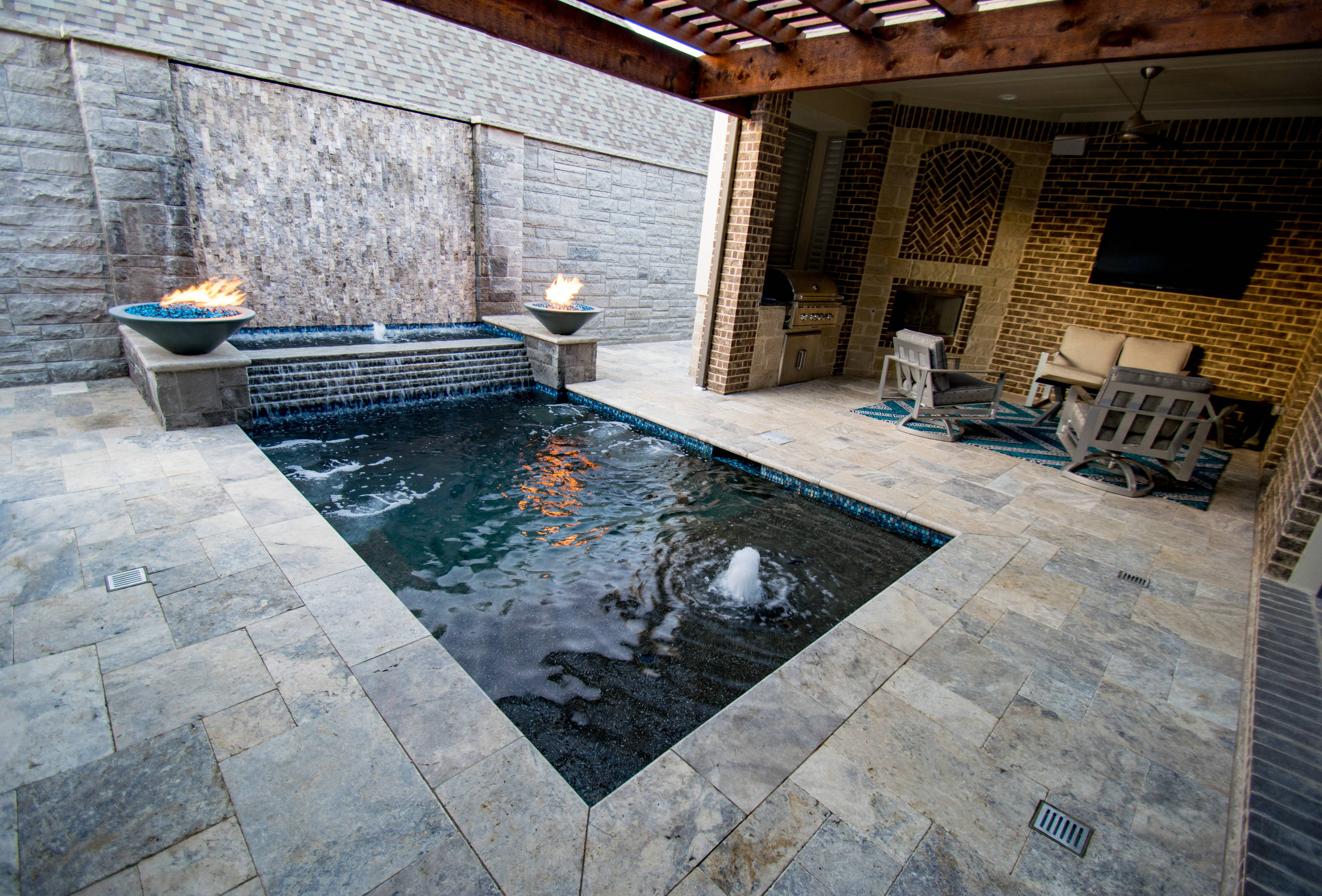 Courtyard Small Pool Designs