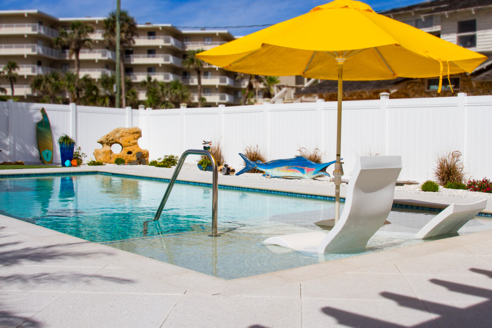 Modern Pool with Custom Pergola - Bord de Mer - Piscine - Orlando - par ...