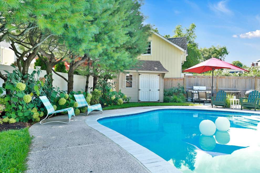 Modern Poolscape - Contemporary - Pool - New York - by Green Jay ...