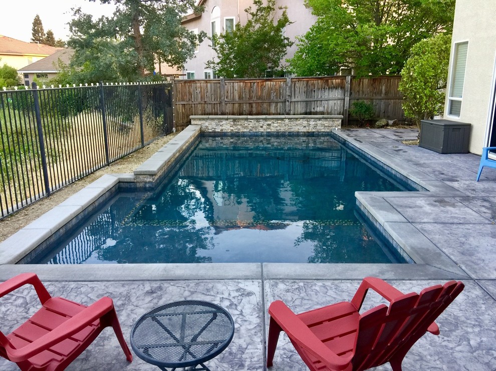 Modern Raised Wall - Modern - Pool - Sacramento - by Sharpe Design ...