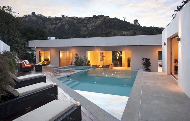 Modern Sherman Oaks Backyard - Minimalistisch - Pools - Los Angeles ...
