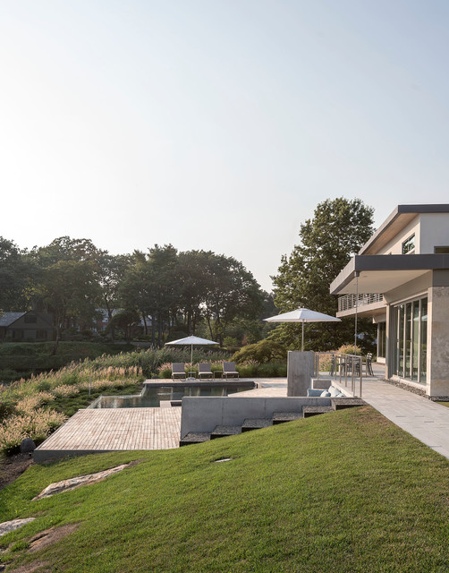Modern Waterfront - Modern - Pool - New York - by Artemis Landscape ...