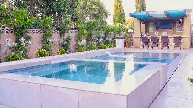 Modern Zero Edge Swimming Pool - Contemporary - Pools & Hot Tubs - Los ...