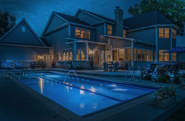 Naperville, IL Lap Pool With Large Sunshelf And Deck Sprays ...