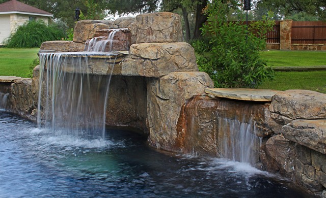 Natural Pool Design Winner - Piscine - Austin - par Ocean Quest Pools ...